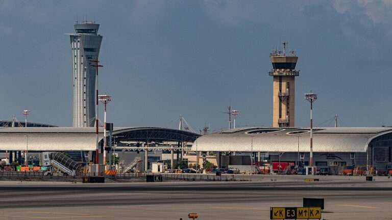 FAA commits $6B for air traffic control upgrades - Government Market ...