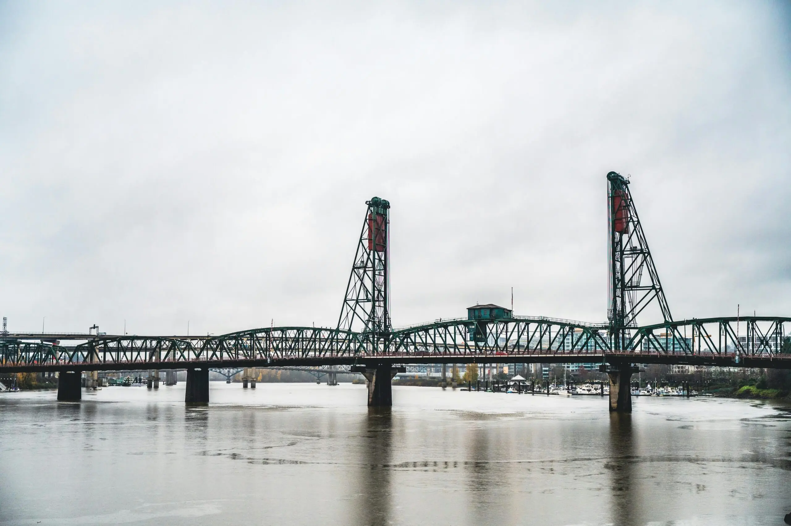 Oregon, Washington's interstate bridge project unveils $13.6B price tag ...